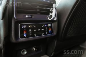 Grey Audi Q8 2019 in Riga, with an engine capacity of 3.00 L and mileage of 195 thousand km for 53500 €, photo 10 on AUTOMOTO.COM.LV