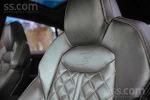 Grey Audi Q8 2019 in Riga, with an engine capacity of 3.00 L and mileage of 195 thousand km for 53500 €, photo 12 on AUTOMOTO.COM.LV