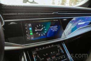 Grey Audi Q8 2019 in Riga, with an engine capacity of 3.00 L and mileage of 195 thousand km for 53500 €, photo 25 on AUTOMOTO.COM.LV