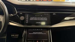 Серый Ауди Q8 2019 в Вильнюс, объемом двигателя 3.00 л и пробегом 179 тыс. км за 36666 €, фото 18 на AUTOMOTO.COM.LV
