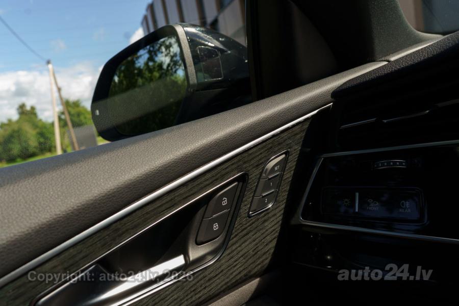 Pelēks Audi Q8 2019 Tartu, ar dzinēja tilpumu 3.00 L un nobraukumu 173 tūkst. km par 47900 €, foto 15 vietnē AUTOMOTO.COM.LV
