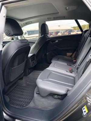 Pelēks Audi Q8 2019 Viļņa, ar dzinēja tilpumu 3.00 L un nobraukumu 133 tūkst. km par 43000 €, foto 33 vietnē AUTOMOTO.COM.LV