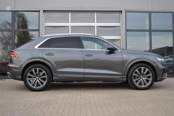 Grey Audi Q8 2019 in Vilnius, with an engine capacity of 2.97 L and mileage of 120 thousand km for 47000 €, photo 5 on AUTOMOTO.COM.LV