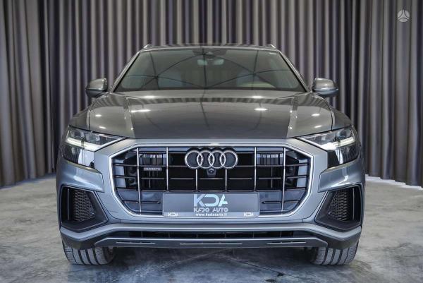Grey Audi Q8 2019 in Marijampole, with an engine capacity of 3.00 L and mileage of 61 thousand km for 40950 €, photo 4 on AUTOMOTO.COM.LV