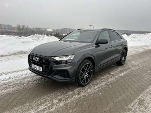 Grey Audi Q8 2020 in Vilnius, with an engine capacity of 3.00 L and mileage of 74 thousand km for 45000 €, photo 2 on AUTOMOTO.COM.LV