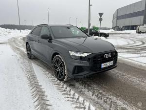Grey Audi Q8 2020 in Vilnius, with an engine capacity of 3.00 L and mileage of 74 thousand km for 45000 €, photo 5 on AUTOMOTO.COM.LV