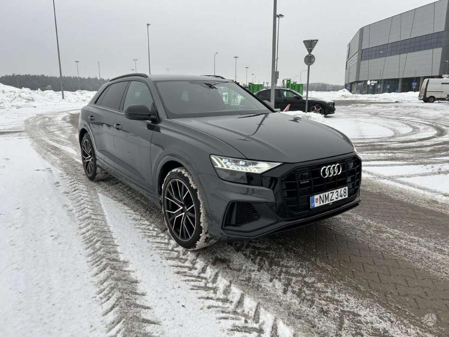 Grey Audi Q8 2020 in Vilnius, with an engine capacity of 3.00 L and mileage of 74 thousand km for 45000 €, photo 5 on AUTOMOTO.COM.LV