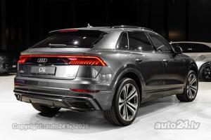 Grey Audi Q8 2020 in Riga, with an engine capacity of 3.00 L and mileage of 108 thousand km for 52490 €, photo 5 on AUTOMOTO.COM.LV
