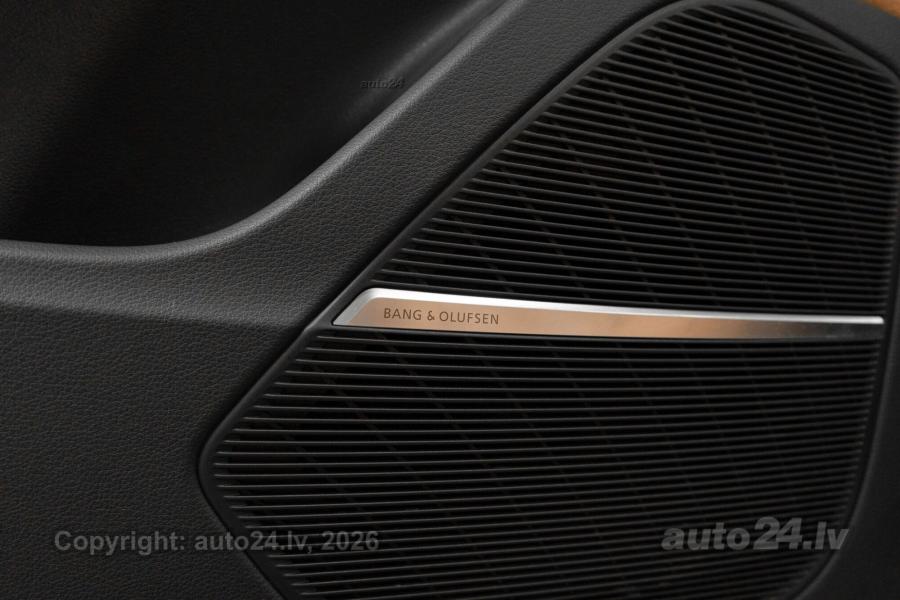 Grey Audi Q8 2020 in Riga, with an engine capacity of 3.00 L and mileage of 108 thousand km for 52490 €, photo 19 on AUTOMOTO.COM.LV