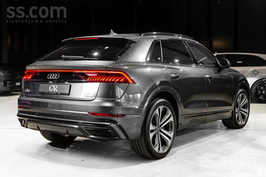 Grey Audi Q8 2020 in Riga, with an engine capacity of 3.00 L and mileage of 108 thousand km for 52490 €, photo 5 on AUTOMOTO.COM.LV