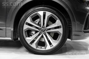 Grey Audi Q8 2020 in Riga, with an engine capacity of 3.00 L and mileage of 108 thousand km for 52490 €, photo 8 on AUTOMOTO.COM.LV