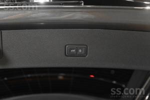 Grey Audi Q8 2020 in Riga, with an engine capacity of 3.00 L and mileage of 108 thousand km for 52490 €, photo 31 on AUTOMOTO.COM.LV