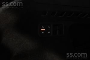 Grey Audi Q8 2020 in Riga, with an engine capacity of 3.00 L and mileage of 108 thousand km for 52490 €, photo 32 on AUTOMOTO.COM.LV