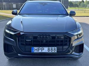 Pelēks Audi Q8 2020 Prienai, ar dzinēja tilpumu 3.00 L un nobraukumu 134 tūkst. km par 38399 €, foto  vietnē AUTOMOTO.COM.LV