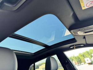 Pelēks Audi Q8 2020 Prienai, ar dzinēja tilpumu 3.00 L un nobraukumu 134 tūkst. km par 38399 €, foto 16 vietnē AUTOMOTO.COM.LV