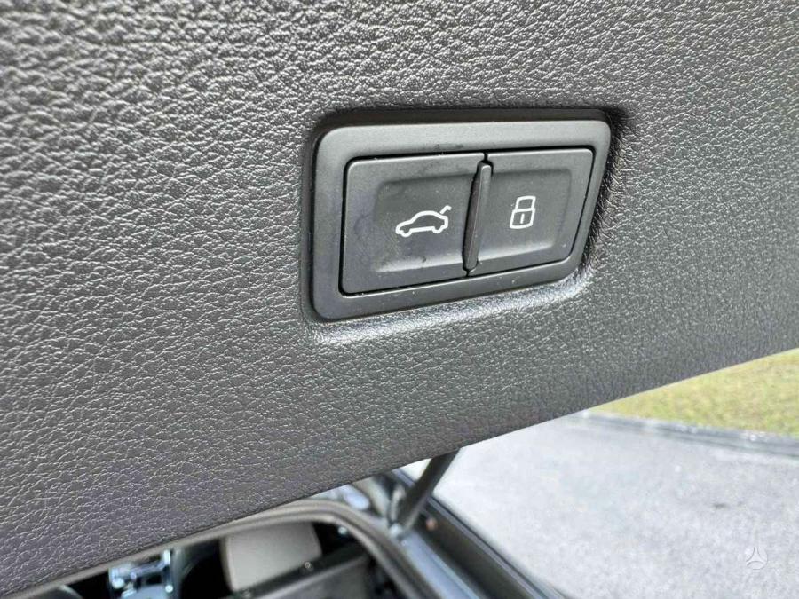 Pelēks Audi Q8 2020 Prienai, ar dzinēja tilpumu 3.00 L un nobraukumu 134 tūkst. km par 38399 €, foto 17 vietnē AUTOMOTO.COM.LV