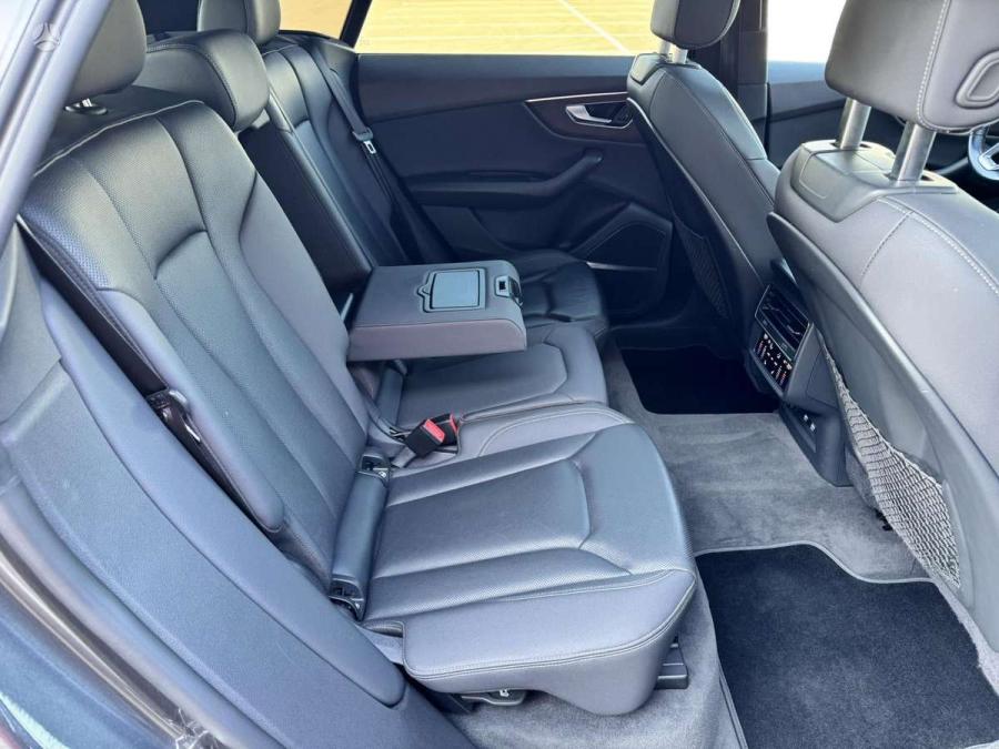 Pelēks Audi Q8 2020 Prienai, ar dzinēja tilpumu 3.00 L un nobraukumu 134 tūkst. km par 38399 €, foto 21 vietnē AUTOMOTO.COM.LV