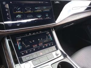 Серый Ауди Q8 2020 в Каунас, объемом двигателя 3.00 л и пробегом 49 тыс. км за 19200 €, фото 23 на AUTOMOTO.COM.LV