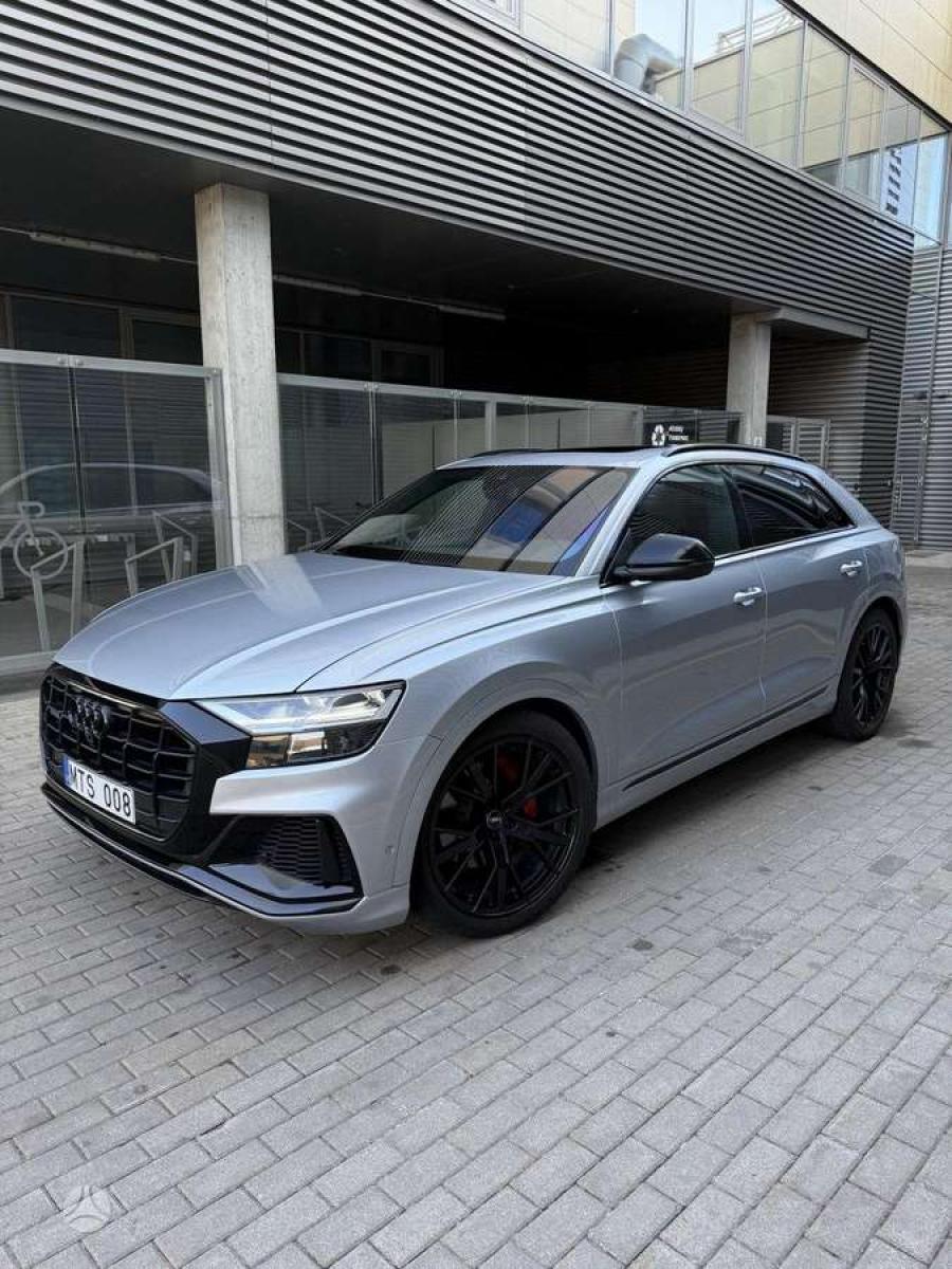 Grey Audi Q8 2020 in Vilnius, with an engine capacity of 3.00 L and mileage of 82 thousand km for 41499 €, photo 3 on AUTOMOTO.COM.LV
