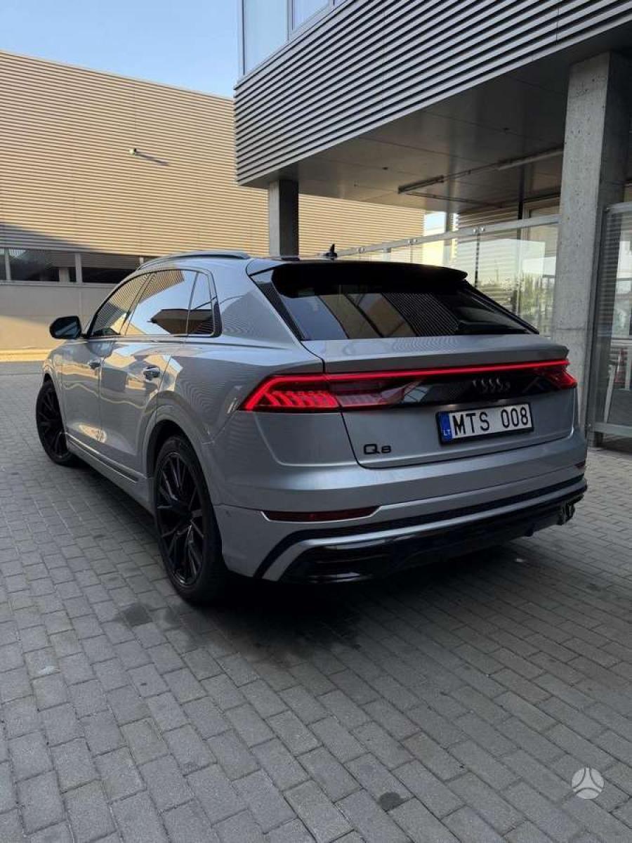 Grey Audi Q8 2020 in Vilnius, with an engine capacity of 3.00 L and mileage of 82 thousand km for 41499 €, photo 9 on AUTOMOTO.COM.LV