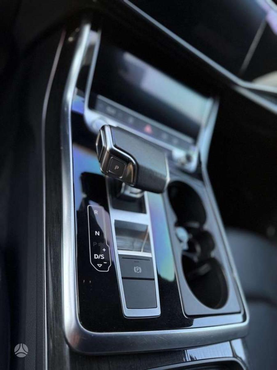 Grey Audi Q8 2020 in Vilnius, with an engine capacity of 3.00 L and mileage of 82 thousand km for 41499 €, photo 17 on AUTOMOTO.COM.LV