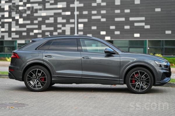 Pelēks Audi Q8 2020 Rīga, ar dzinēja tilpumu 4.00 L un nobraukumu 228 tūkst. km par 53900 €, foto 4 vietnē AUTOMOTO.COM.LV