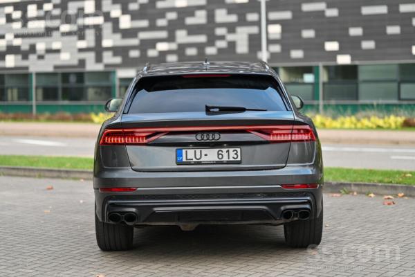 Pelēks Audi Q8 2020 Rīga, ar dzinēja tilpumu 4.00 L un nobraukumu 228 tūkst. km par 53900 €, foto 7 vietnē AUTOMOTO.COM.LV