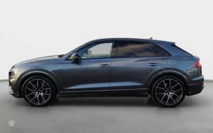 Grey Audi Q8 2021 in Vilnius, with an engine capacity of 3.00 L and mileage of 100 thousand km for 60560 €, photo 4 on AUTOMOTO.COM.LV