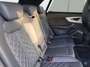 Grey Audi Q8 2021 in Vilnius, with an engine capacity of 3.00 L and mileage of 100 thousand km for 60560 €, photo 12 on AUTOMOTO.COM.LV