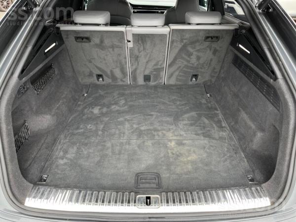 Grey Audi Q8 2021 in Riga, with an engine capacity of 3.00 L and mileage of 159 thousand km for 48900 €, photo 11 on AUTOMOTO.COM.LV