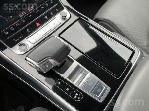 Pelēks Audi Q8 2021 Rīga, ar dzinēja tilpumu 3.00 L un nobraukumu 159 tūkst. km par 46700 €, foto 16 vietnē AUTOMOTO.COM.LV