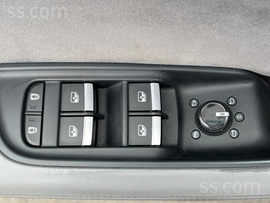 Pelēks Audi Q8 2021 Rīga, ar dzinēja tilpumu 3.00 L un nobraukumu 159 tūkst. km par 46700 €, foto 20 vietnē AUTOMOTO.COM.LV