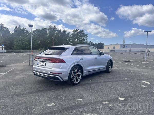 Grey Audi Q8 2022 in Riga, with an engine capacity of 3.00 L and mileage of 180 thousand km for 48000 €, photo 3 on AUTOMOTO.COM.LV