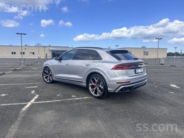 Grey Audi Q8 2022 in Riga, with an engine capacity of 3.00 L and mileage of 180 thousand km for 48000 €, photo 4 on AUTOMOTO.COM.LV