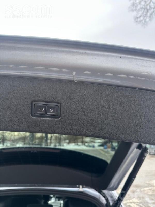 Grey Audi Q8 2022 in Riga, with an engine capacity of 3.00 L and mileage of 180 thousand km for 48000 €, photo 6 on AUTOMOTO.COM.LV