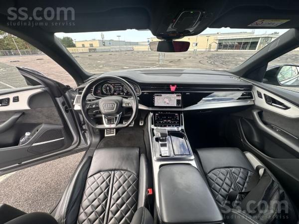 Grey Audi Q8 2022 in Riga, with an engine capacity of 3.00 L and mileage of 180 thousand km for 48000 €, photo 5 on AUTOMOTO.COM.LV