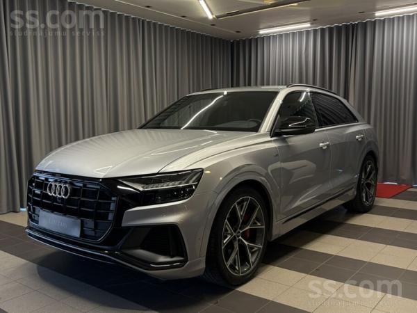 Grey Audi Q8 2022 in Riga, with an engine capacity of 3.00 L and mileage of 186 thousand km for 47990 €, photo 1 on AUTOMOTO.COM.LV
