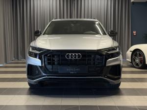 Pelēks Audi Q8 2022 Rīga, ar dzinēja tilpumu 3.00 L un nobraukumu 186 tūkst. km par 47990 €, foto  vietnē AUTOMOTO.COM.LV