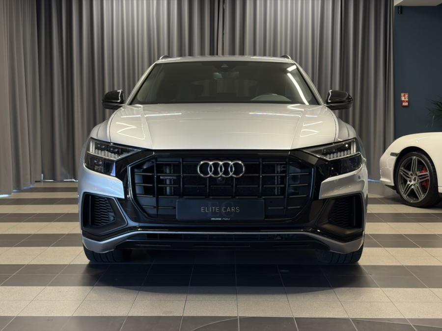 Pelēks Audi Q8 2022 Rīga, ar dzinēja tilpumu 3.00 L un nobraukumu 186 tūkst. km par 47990 €, foto 1 vietnē AUTOMOTO.COM.LV