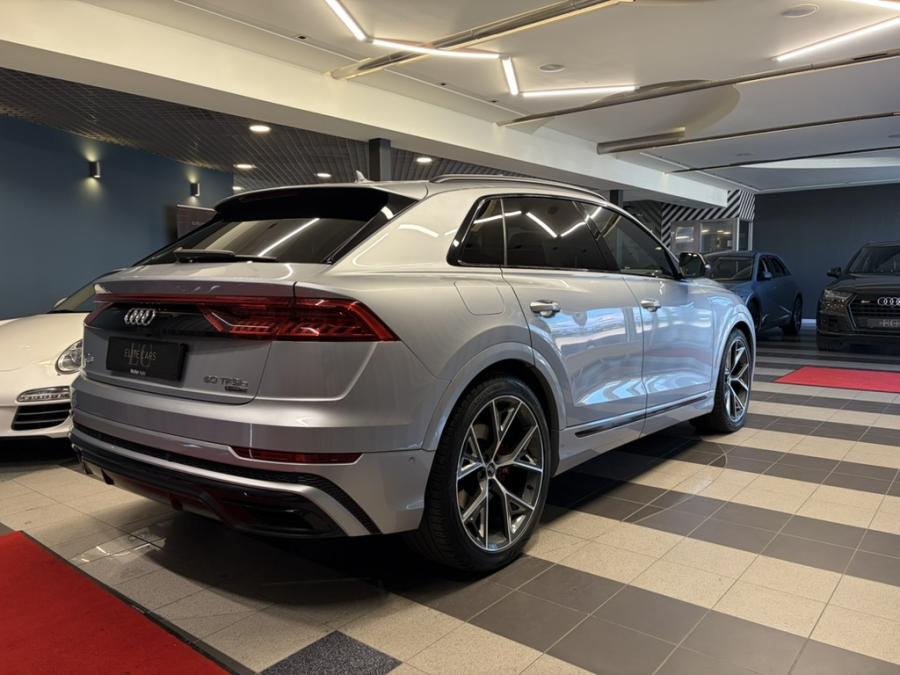 Pelēks Audi Q8 2022 Rīga, ar dzinēja tilpumu 3.00 L un nobraukumu 186 tūkst. km par 47990 €, foto 5 vietnē AUTOMOTO.COM.LV