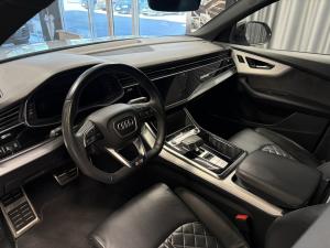 Pelēks Audi Q8 2022 Rīga, ar dzinēja tilpumu 3.00 L un nobraukumu 186 tūkst. km par 47990 €, foto 10 vietnē AUTOMOTO.COM.LV