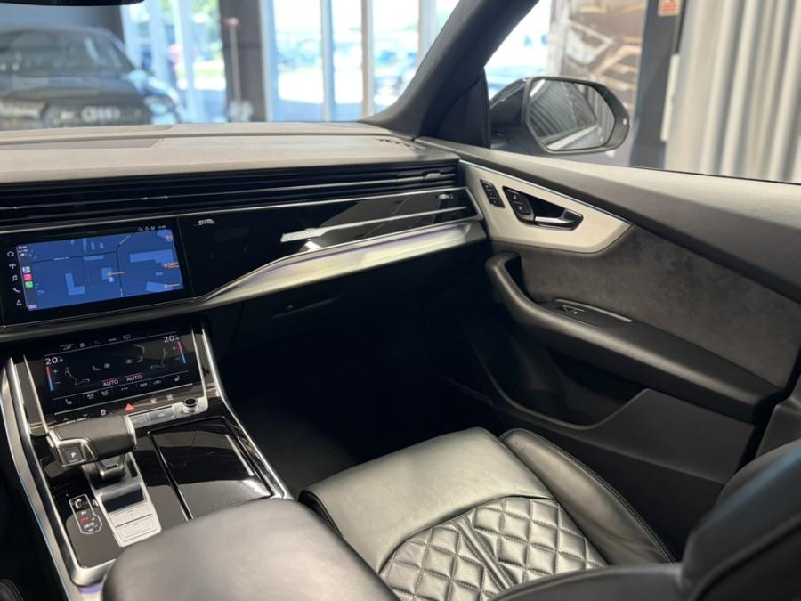 Pelēks Audi Q8 2022 Rīga, ar dzinēja tilpumu 3.00 L un nobraukumu 186 tūkst. km par 47990 €, foto 19 vietnē AUTOMOTO.COM.LV