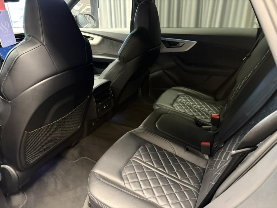 Pelēks Audi Q8 2022 Rīga, ar dzinēja tilpumu 3.00 L un nobraukumu 186 tūkst. km par 47990 €, foto 20 vietnē AUTOMOTO.COM.LV
