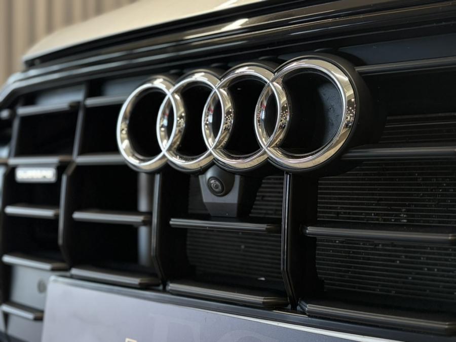 Pelēks Audi Q8 2022 Rīga, ar dzinēja tilpumu 3.00 L un nobraukumu 186 tūkst. km par 47990 €, foto 29 vietnē AUTOMOTO.COM.LV