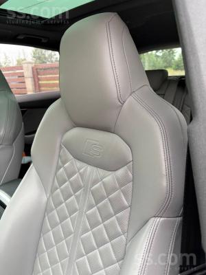 Pelēks Audi Q8 2023 Rīga, ar dzinēja tilpumu 3.00 L un nobraukumu 40 tūkst. km par 78500 €, foto 16 vietnē AUTOMOTO.COM.LV