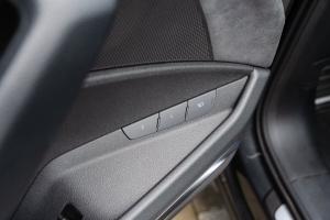 Pelēks Audi Q8 2024 Mārupe, ar dzinēja tilpumu 0.00 L un nobraukumu 73 tūkst. km par 64100 €, foto 9 vietnē AUTOMOTO.COM.LV