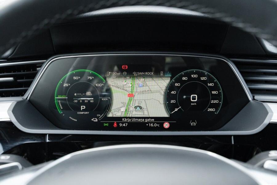 Pelēks Audi Q8 2024 Mārupe, ar dzinēja tilpumu 0.00 L un nobraukumu 73 tūkst. km par 64100 €, foto 18 vietnē AUTOMOTO.COM.LV