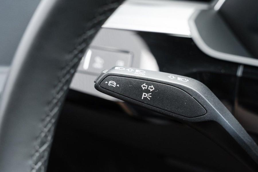 Pelēks Audi Q8 2024 Mārupe, ar dzinēja tilpumu 0.00 L un nobraukumu 73 tūkst. km par 64100 €, foto 21 vietnē AUTOMOTO.COM.LV