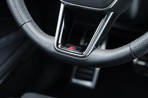 Pelēks Audi Q8 2024 Mārupe, ar dzinēja tilpumu 0.00 L un nobraukumu 73 tūkst. km par 64100 €, foto 22 vietnē AUTOMOTO.COM.LV