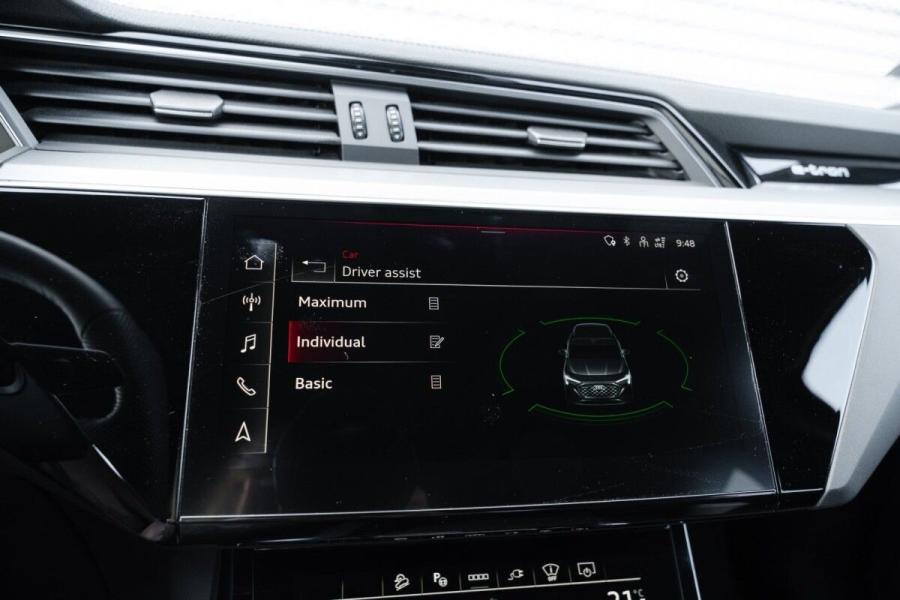 Pelēks Audi Q8 2024 Mārupe, ar dzinēja tilpumu 0.00 L un nobraukumu 73 tūkst. km par 64100 €, foto 26 vietnē AUTOMOTO.COM.LV